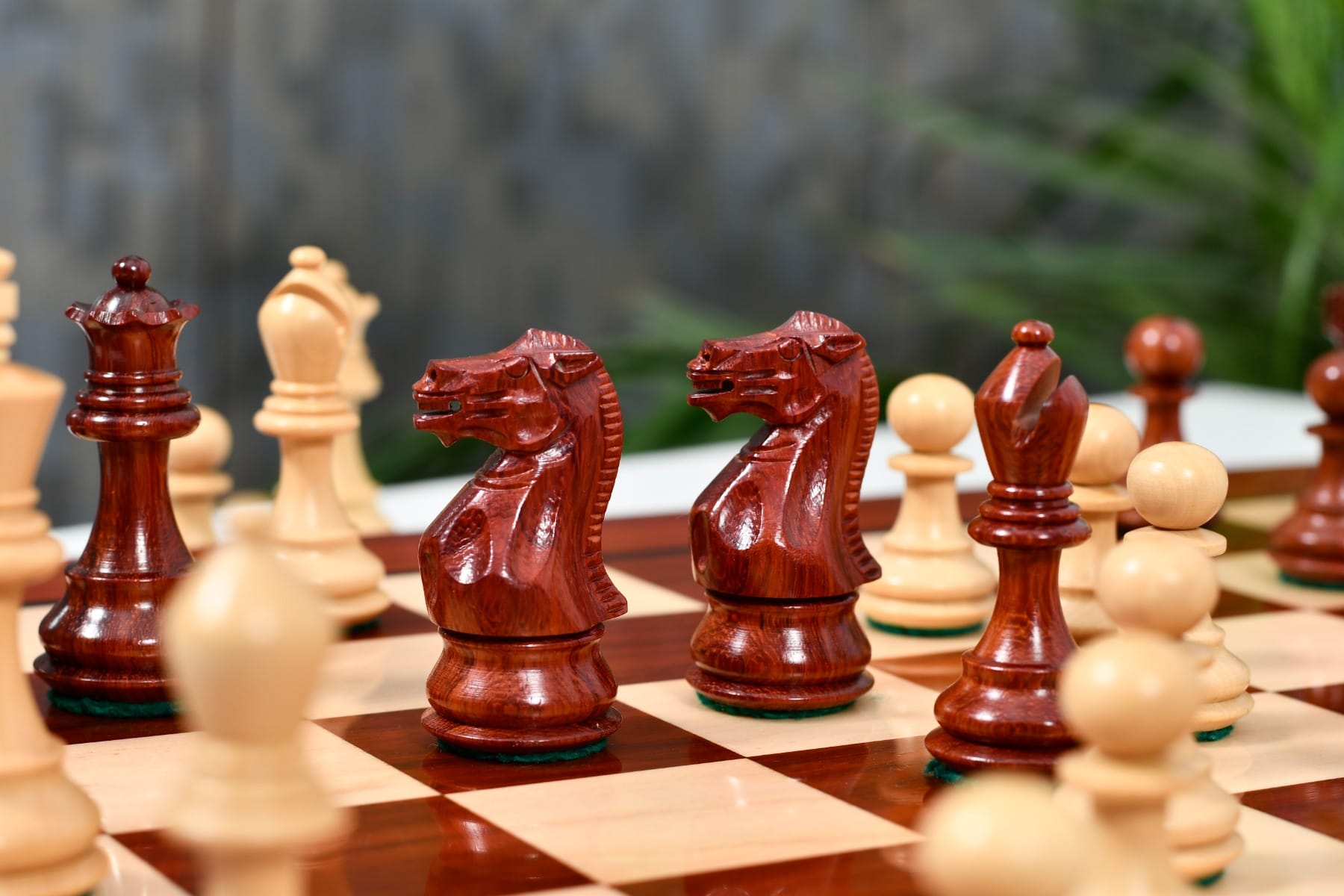 Classic 101 Staunton Series Club Size Weighted Chess Pieces