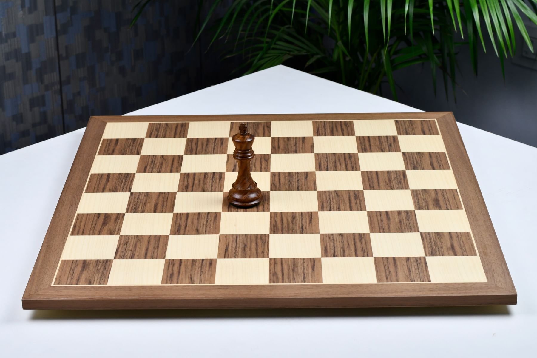 Get Minimalist Veneer Wooden Deluxe Black Anigre Chess Board